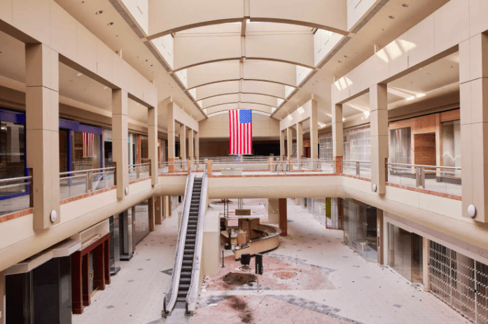 AMERICAN “DEAD MALL” GOTHIC: PHOTO ESSAY DOCUMENTS THE EMPTYING OUT OF ...