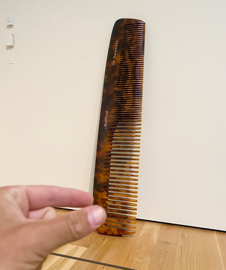 BRUSHED UP : HOW A GIANT COMB SCULPTURE BLEW OUR MIND! – GLOBAL GRAPHICA